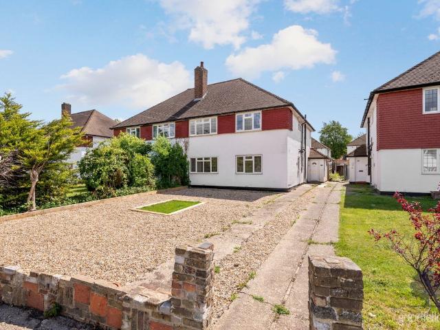 Dudley Drive, Morden SM4, 2 bed maisonette to rent, £1,800 pcm | PrimeLocation