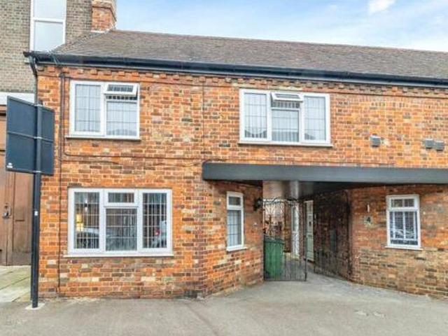Dudley Street, Leighton Buzzard, 3 Bedroom End
