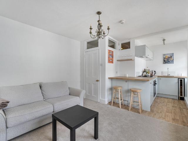 Dudley Road, Tunbridge Wells TN1, 1 bed flat to rent, £1,100 pcm | PrimeLocation