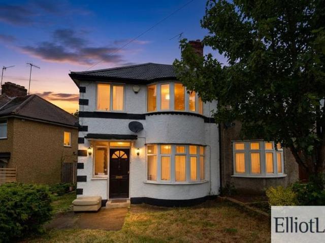 Dudley Road, Harrow HA2 3 bed end of terrace house to rent £2,250 pcm £519 pw