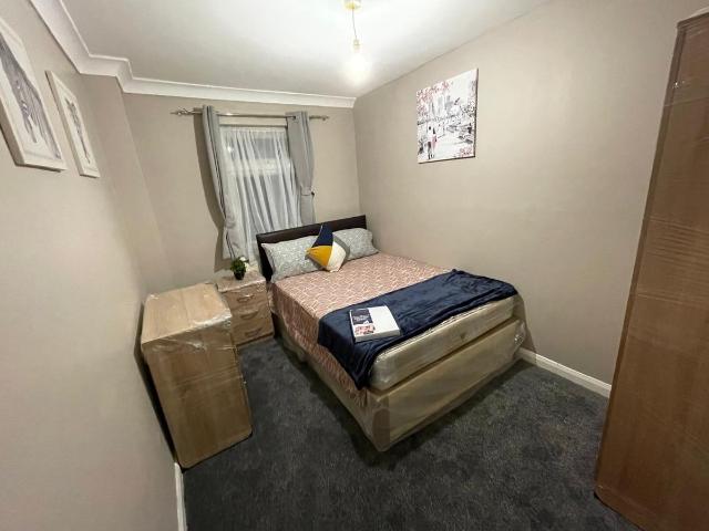 Dudley Road, Southall UB2, Room to rent, £625 pcm | PrimeLocation