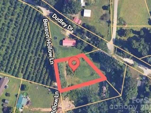 Dudley Rd, Flat Rock, NC 28731
