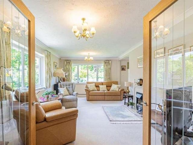 Dudlow Green Road, Appleton, Warrington, WA4