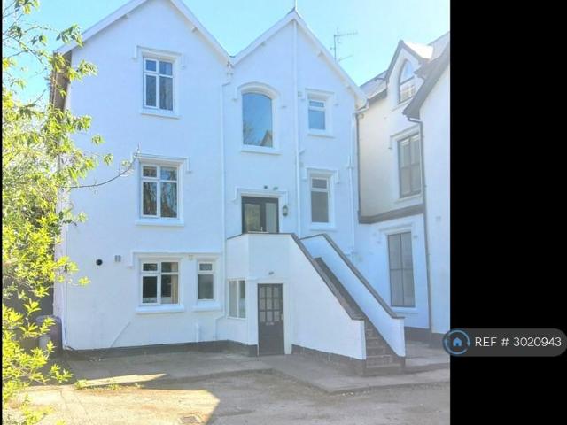 Dudlow Lane, Liverpool, L18 2 bed flat to rent £1,150 pcm £265 pw