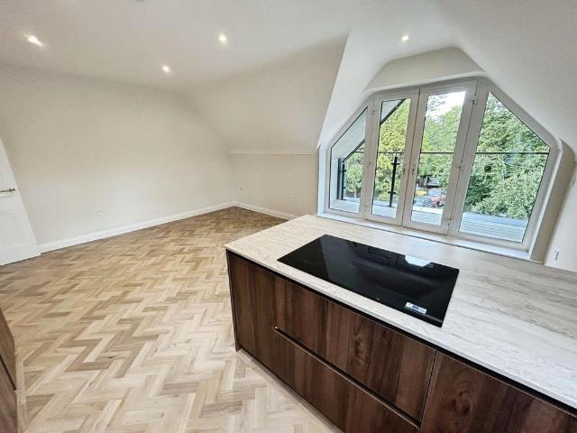 Dudsbury Road, Ferndown BH22 2 bed apartment to rent £1,550 pcm £358 pw
