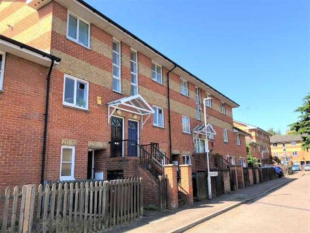Duffield Drive, Seven Sisters N15, 1 bed maisonette to rent, £1,700 pcm | PrimeLocation