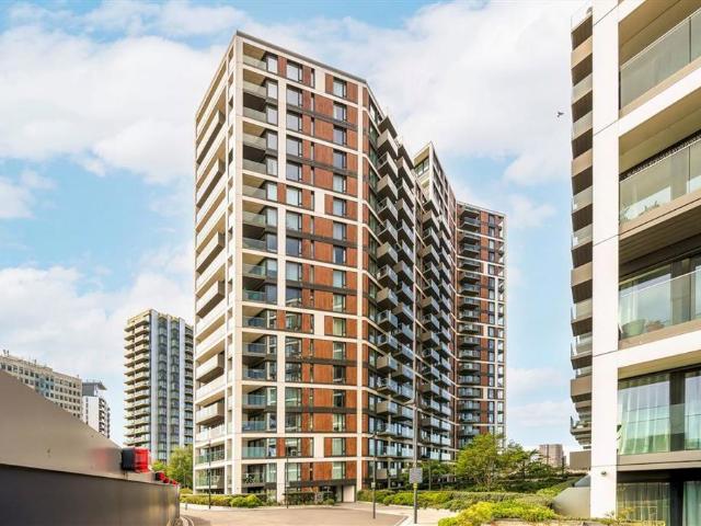Duke Of Wellington Avenue, London SE18 1 bed flat to rent £2,100 pcm £485 pw