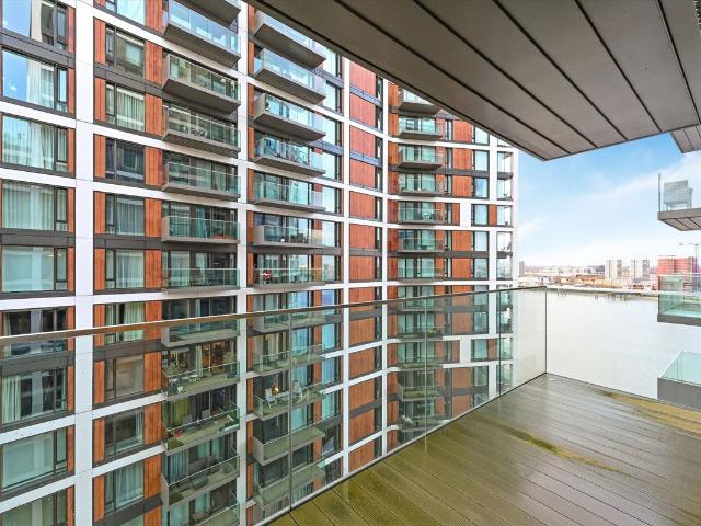 Duke Of Wellington Avenue, London SE18, 2 bed flat to rent, £2,500 pcm | PrimeLocation