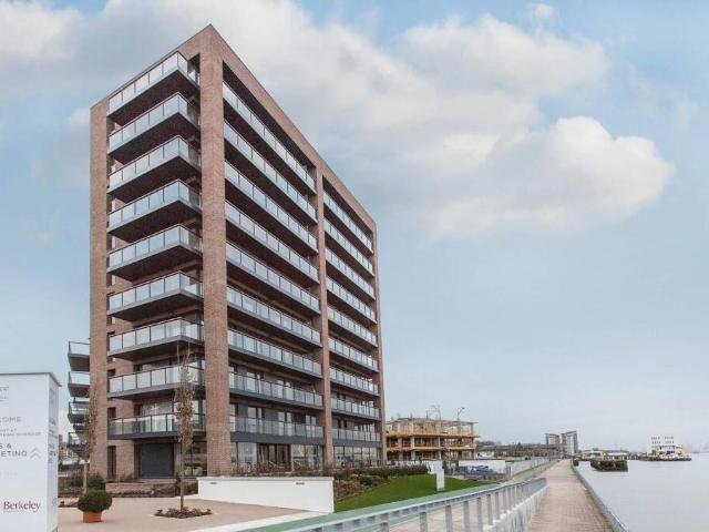 Duke of Wellington Avenue, Woolwich. 3 bed flat to rent £2,650 pcm £612 pw