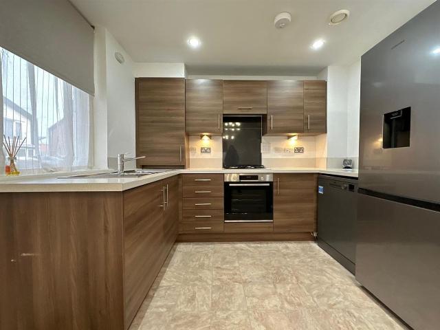Duke Of York Way, Coxheath, Maidstone ME17, 1 bed flat to rent, £1,100 pcm | PrimeLocation