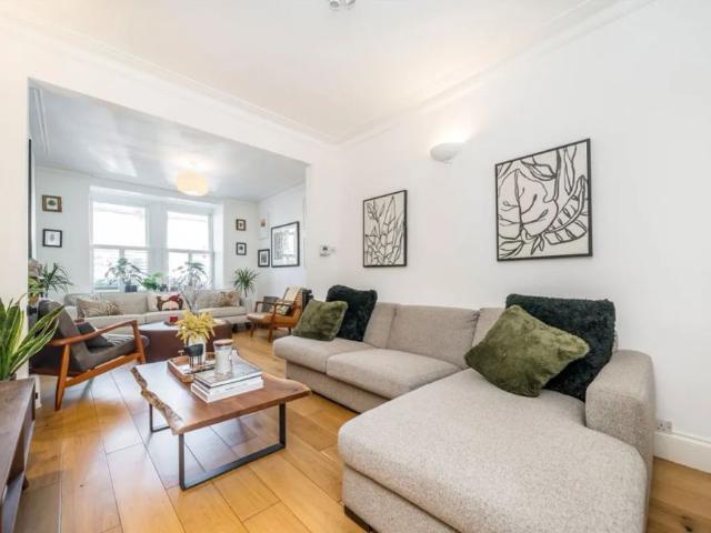 Duke Road, W4 2DF, London