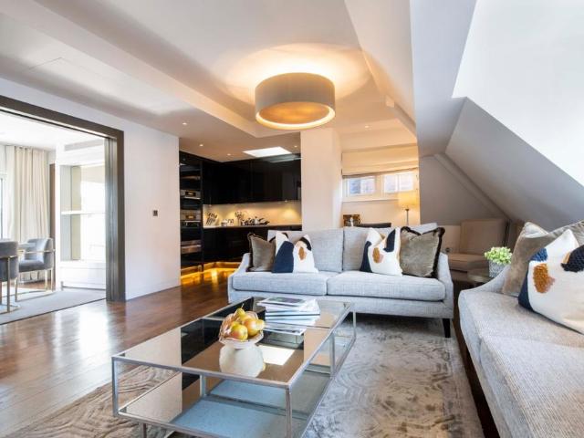 Duke street 2 bed apartment to rent £18,417 pcm £4,250 pw