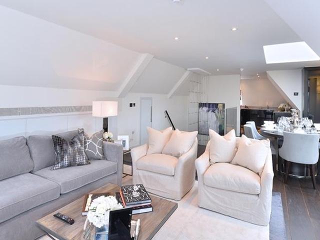 Duke Street W1 2 bed flat to rent £13,867 pcm £3,200 pw