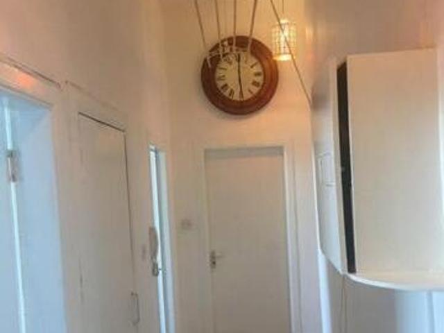 Duke Street, Glasgow, 3 Bedroom Flat