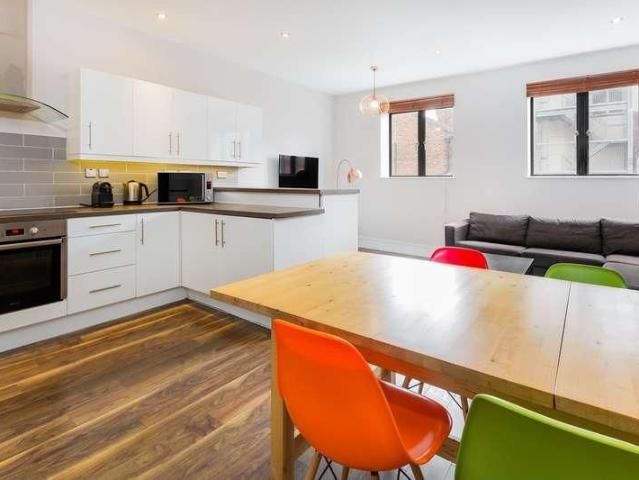 Duke Street, L1