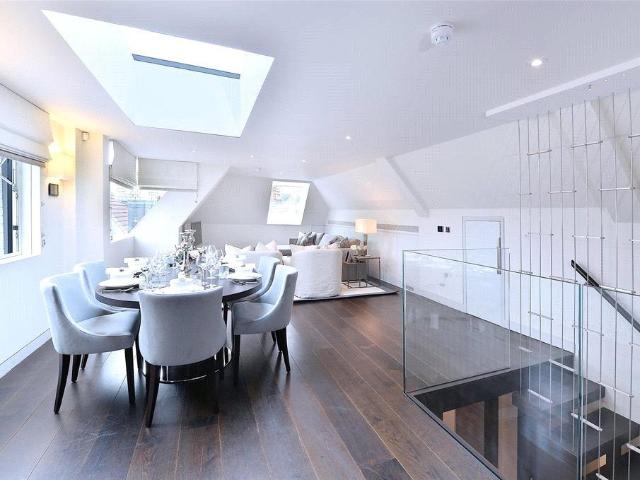 Duke Street, London, W1K 2 bed flat to rent £13,867 pcm £3,200 pw