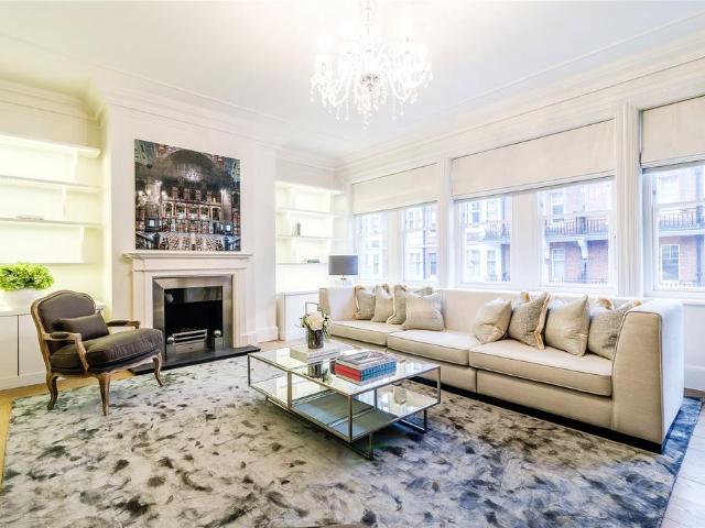 Duke Street, London W1K 3 bed apartment to rent £25,567 pcm £5,900 pw