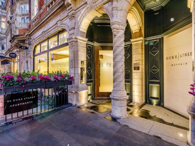 Duke Street, London W1K, 3 bed flat to rent, £25,567 pcm | PrimeLocation