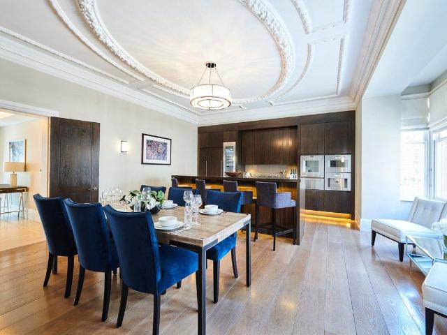 Duke Street, London W1K, 3 bed flat to rent, £26,867 pcm | PrimeLocation
