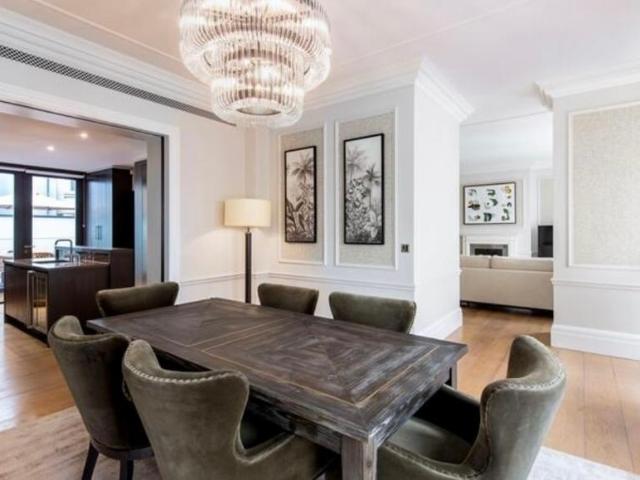 Duke Street, London W1K 3 bed property to rent £27,733 pcm £6,400 pw