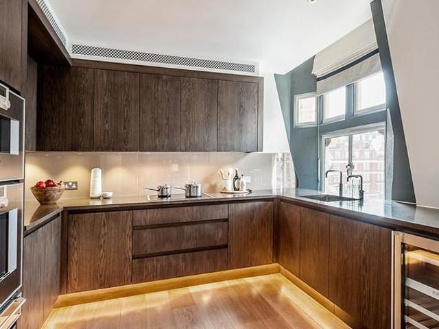 Duke Street, Mayfair, London, W1K 3 bed apartment to rent £21,233 pcm £4,900 pw