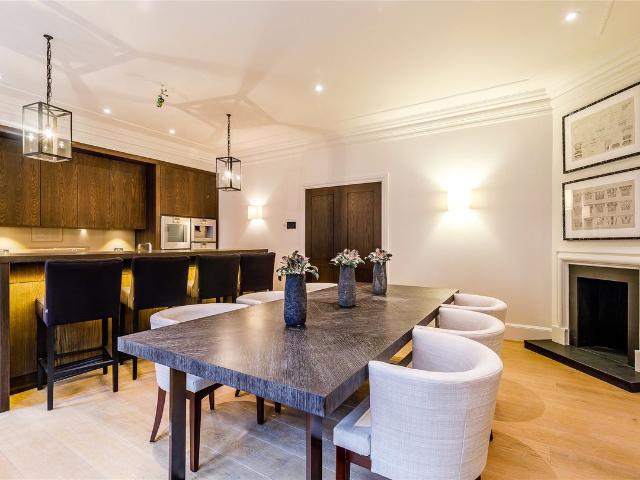 Duke Street, Mayfair, London W1K, 3 bed flat to rent, £25,567 pcm | PrimeLocation