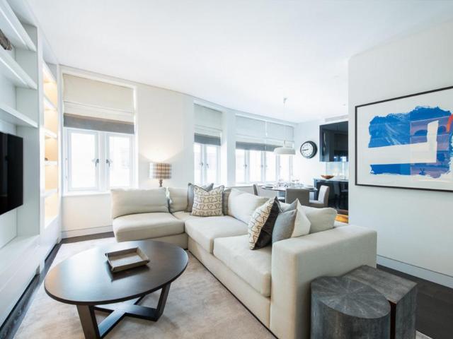 Duke Street, Mayfair, W1K 2 bed apartment to rent £9,967 pcm £2,300 pw
