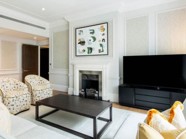 Duke Street, Mayfair W1K, 3 bed flat to rent, £28,167 pcm | PrimeLocation