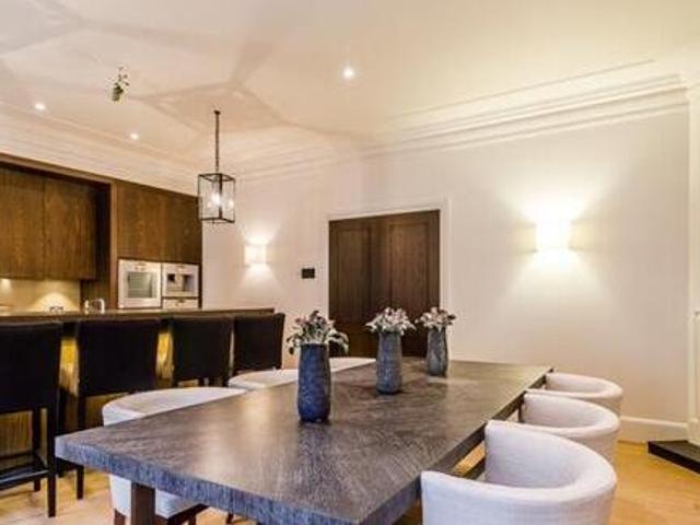 Duke Street, Mayfair, 3 Bedroom Apartment