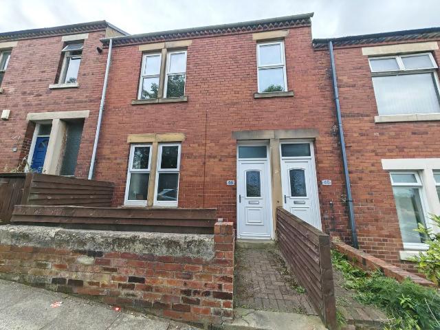 Duke Street, Pelaw NE10, 2 bed flat to rent, £750 pcm | PrimeLocation
