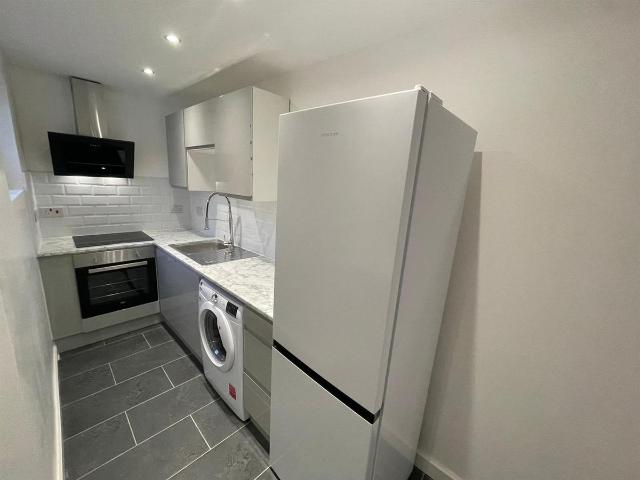 Duke Street, Sheffield S2, 2 bed flat to rent, £850 pcm | PrimeLocation