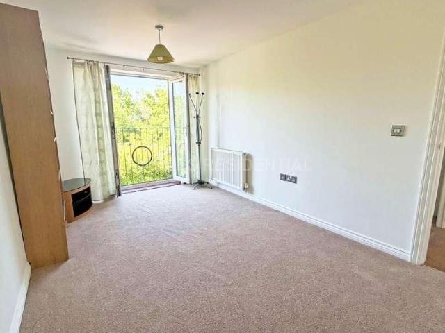 Dukes Avenue, New Malden, KT3
