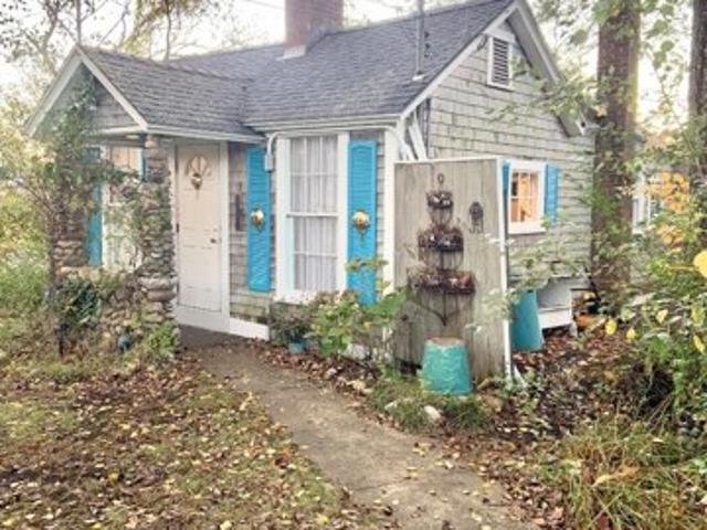 Dukes County Ave, Oak Bluffs, Home For Sale