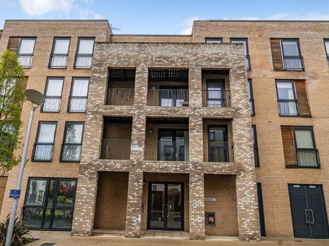 Dukes Court, Stanmore, HA7 2 bed flat to rent £2,100 pcm £485 pw