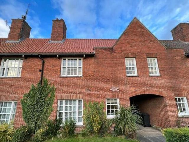Dukes Memorial Cottages, Alnwick, 3 Bedroom Terraced