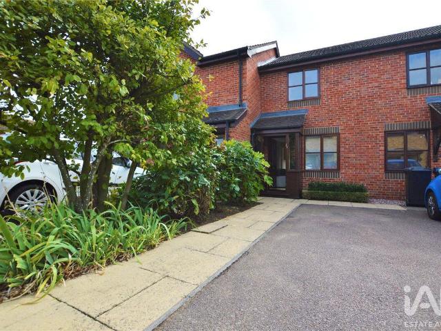 Dukes Ride, Bishop's Stortford CM23, 1 bed terraced house to rent, £1,250 pcm | PrimeLocation