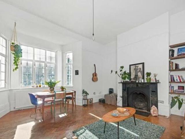 Dulwich Road, Herne Hill, 2 Bedroom Apartment