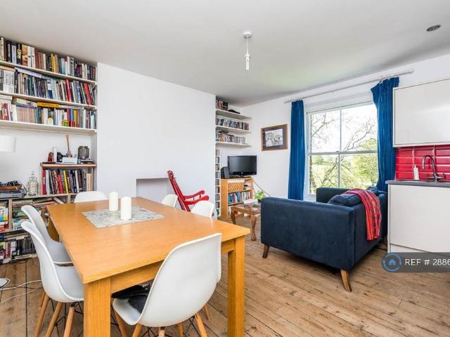 Dulwich Road, London, SE24 3 bed maisonette to rent £3,650 pcm £842 pw