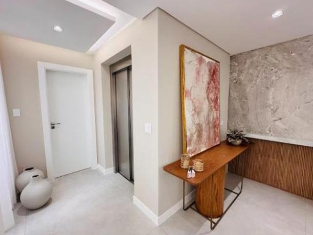 DUPLEX 3 SUÍTES 4 VAGAS INDIVIDUAIS MOBILIADO E DECORADO NOVO ! ÁGUA VERDE
