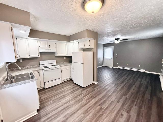 Duplex/ 2 2 bedroom 1 bath with detached garage