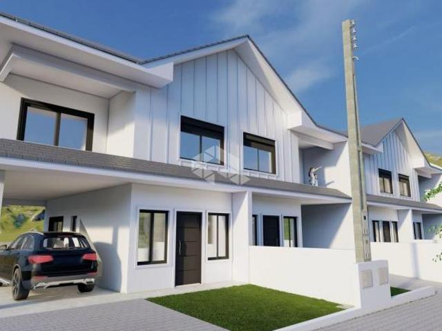 Duplex 2 dormitórios com suíte em Linha Santa Cruz