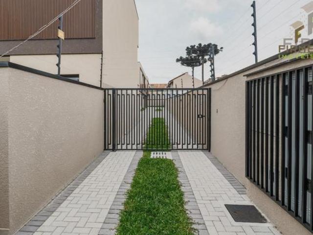 DUPLEX COM ACABAMENTO ALTO PADRÃO NO BAIRRO HAUER