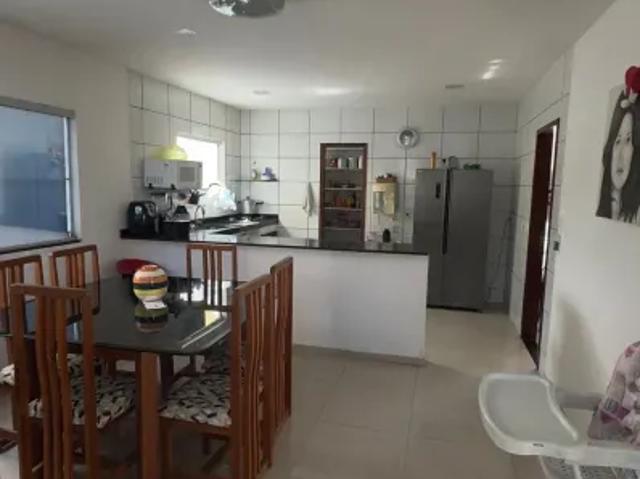 Duplex com piscina e energia solar no Green Club