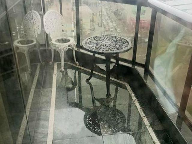 Duplex com três dormitórios e suítes. Lazer e portaria 24hs
