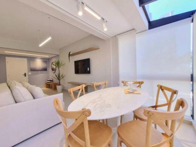 Duplex com Vista para o Mar a Apenas 80 Metros da Praia na Riviera de São Lourenço