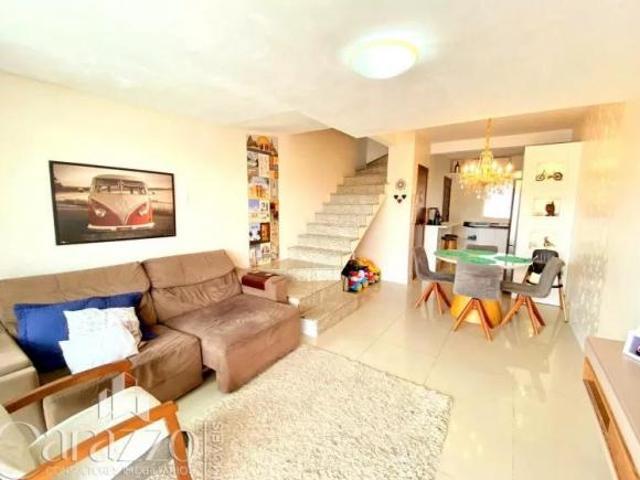 Duplex com 02 dormitórios