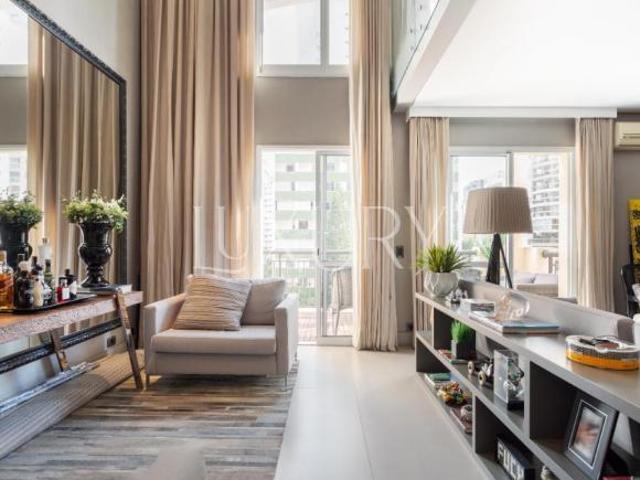 Duplex com 163 m², 2 quartos sendo 2 suítes à venda no bairro Vila Uberabinha
