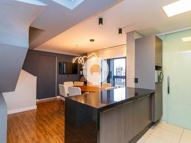 DUPLEX COM 104M², 3 SUÍTES E DUAS VAGAS PARALELAS