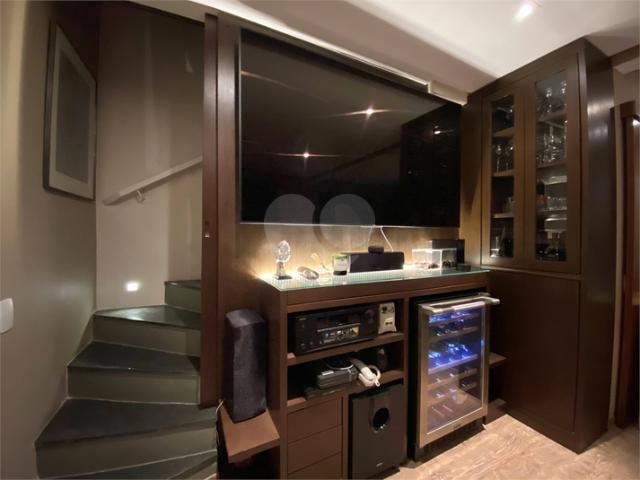 Duplex com 1 quarto para alugar em Pinheiros SP