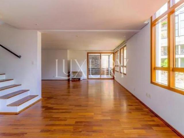 Duplex com 242 m², 3 quartos sendo 3 suítes à venda no bairro Cerqueira César